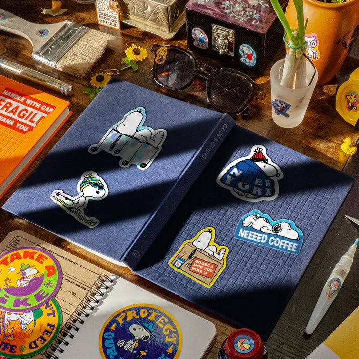 Sticker: Skier Snoopy – ICA Retail Store